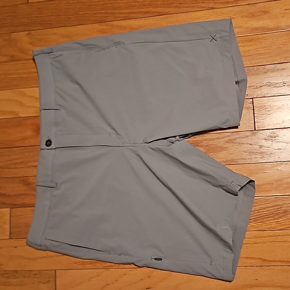 Cuts Clothing | Shorts | Nwot Mens Cuts The Coz Short 9 Hybrid Short ...